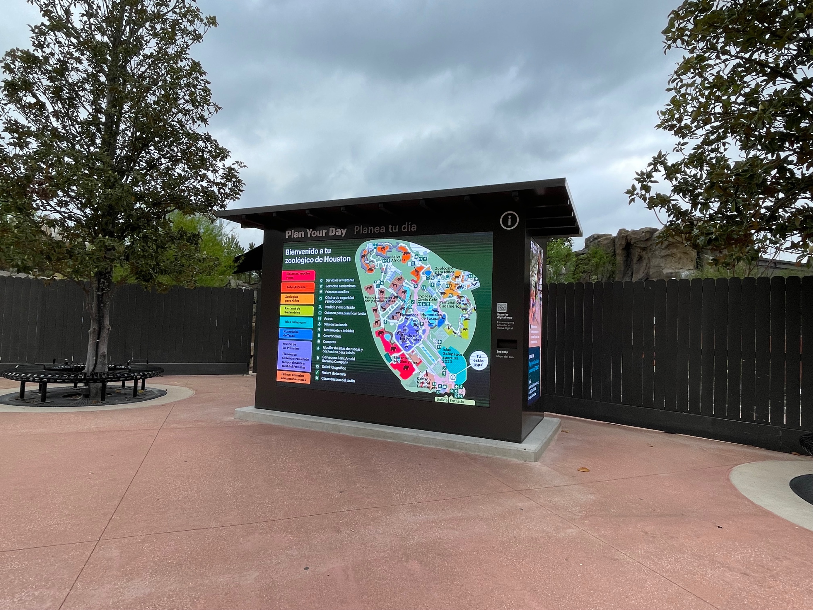 Plan Your Day Kiosk & Zoo Map